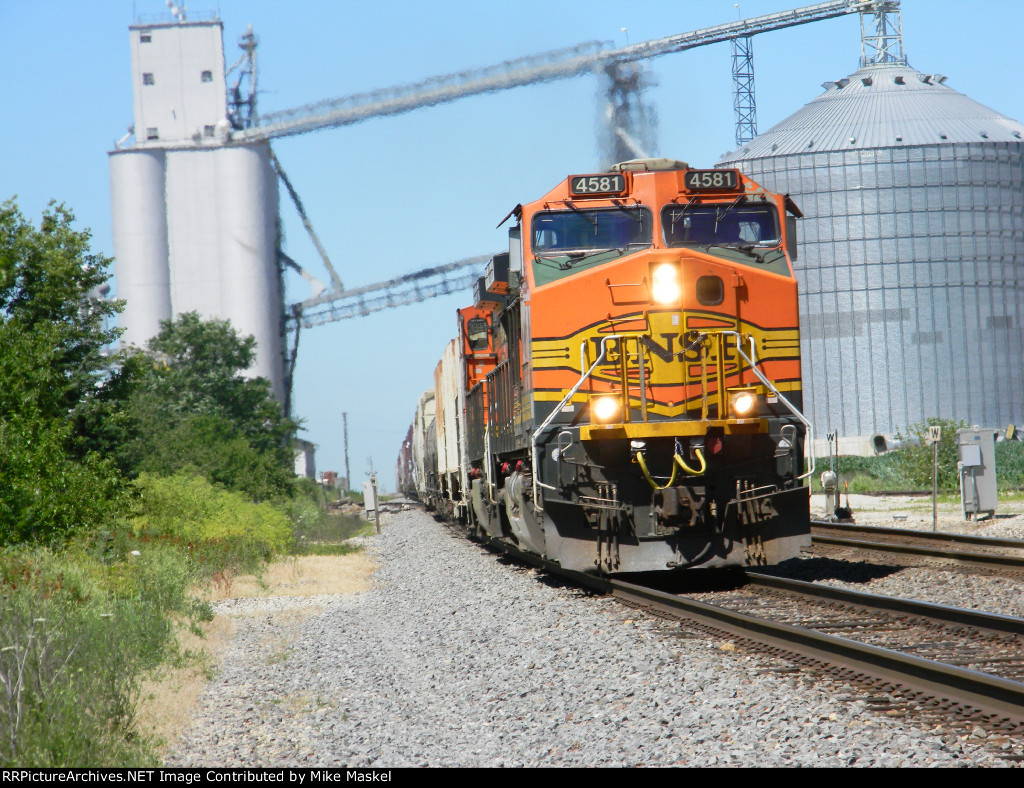 BNSF 4581